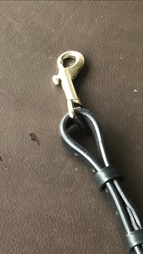 Breastplate Clips to attach straps to saddle - KHS Master Saddler Ltd
